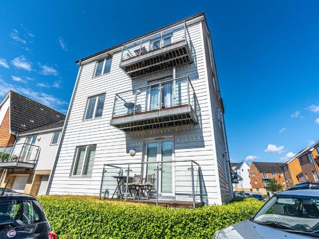 The Shoreway, St. Marys Island ME4, 1 bed flat to rent, £1,195 pcm | PrimeLocation