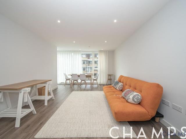 The Shoreline Building, Newnton Close N4, 2 bed flat to rent, £2,600 pcm | PrimeLocation
