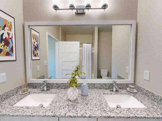 The Shores Apartments 2 Bedroom Apartment for Rent at 14117 N Rockwell Ave, Oklahoma City, OK 73142