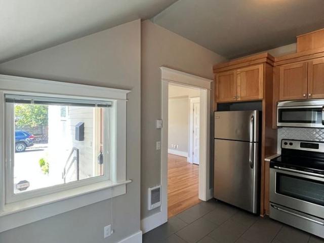 The Six + 1 by Star Metro Studio Apartment for Rent at 3505 Se Morrison St, Portland, OR 97214 Sunnyside