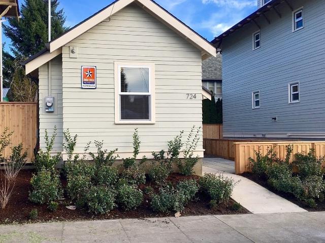 The Six + 1 by Star Metro Studio Apartment for Rent at 3505 Se Morrison St, Portland, OR 97214 Sunnyside