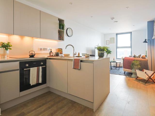 The Silver Yard, Birmingham. 1 bed apartment to rent £1,215 pcm £280 pw