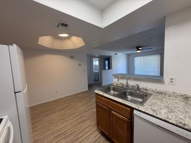The Silverwood 2 Bedroom Apartment for Rent at 1370 S Price Rd, Tempe, AZ 85281