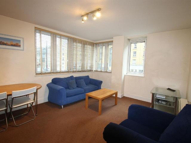 The Skyline Plaza Building, Aldgate East E1, 2 bed flat to rent, £2,080 pcm | PrimeLocation