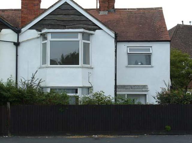 The Slade, Headington OX3 4 bed semi detached house to rent £2,350 pcm £542 pw