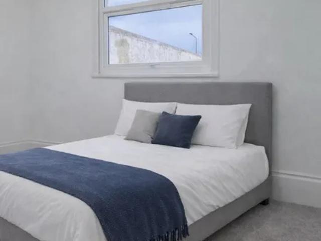 The Slade, London, SE18 2NE, United Kingdom | 1 bed house for rent #167773940 | Rentberry