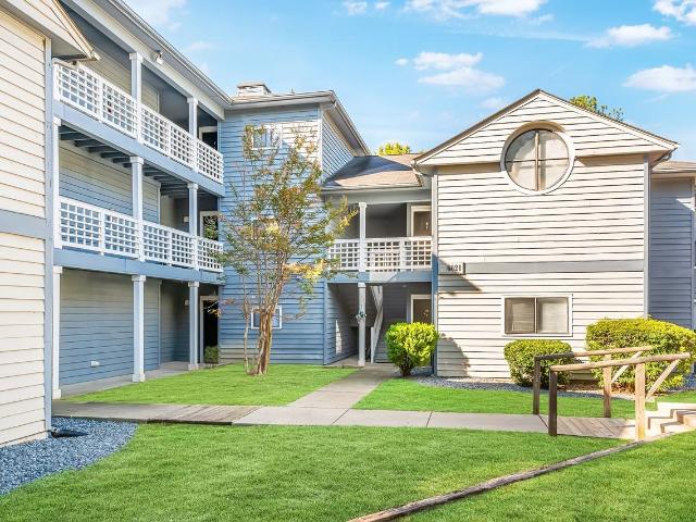 The Slate Charlotte 1 Bedroom Apartment for Rent at 6017 Williams Road, Charlotte, NC 28215 Oak Forest