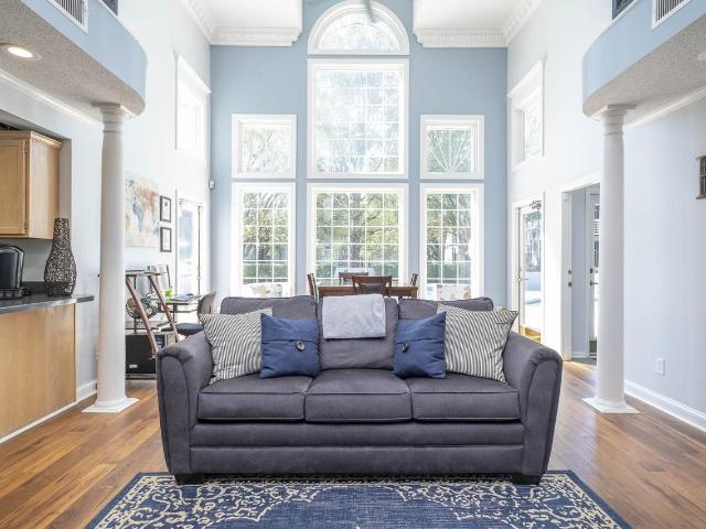 The Slate Charlotte 1 Bedroom Apartment for Rent at 6017 Williams Road, Charlotte, NC 28215 Oak Forest