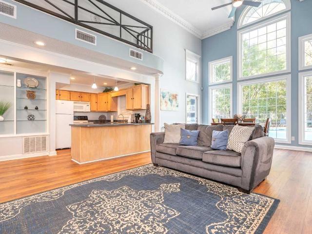 The Slate Charlotte 1 Bedroom Apartment for Rent at 6017 Williams Road, Charlotte, NC 28215 Oak Forest