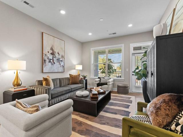 The Sloan at LoSo 1 Bedroom Apartment for Rent at 120 Hollis Rd, Charlotte, NC 28209 Colonial Village