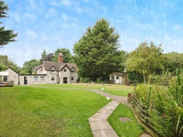 The Slough, Studley, 4 Bedroom Link
