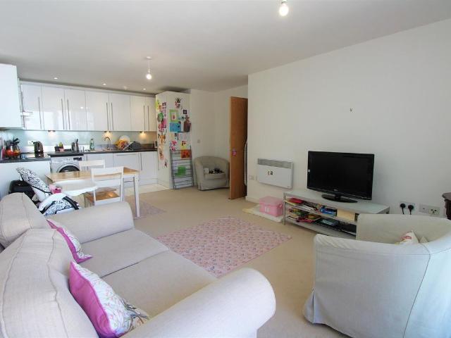 The Sphere, Canning Town E16, 2 bed flat to rent, £2,250 pcm | PrimeLocation