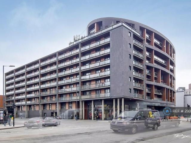 The Sphere, London, E16 2 bed flat to rent £2,400 pcm £554 pw