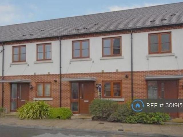 The Spinney, Basingstoke, RG24 2 bed terraced house to rent £1,395 pcm £322 pw