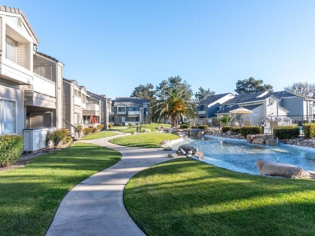 The Springs 1 Bedroom Apartment for Rent at 8101 Camino Media, Bakersfield, CA 93311 CSU Bakersfield
