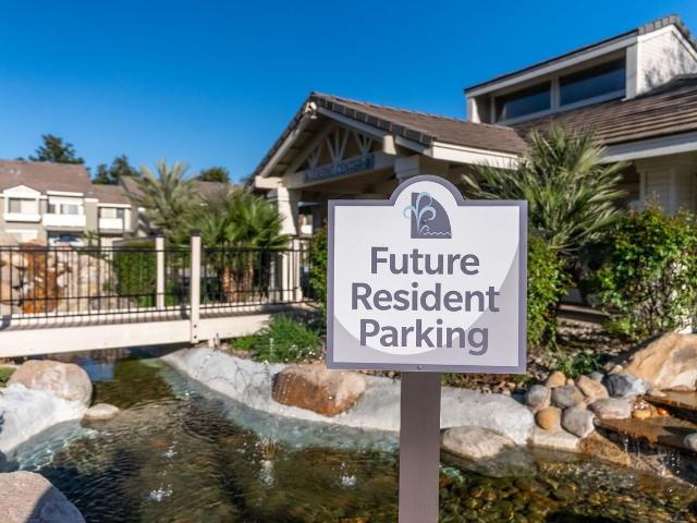The Springs 1 Bedroom Apartment for Rent at 8101 Camino Media, Bakersfield, CA 93311 CSU Bakersfield