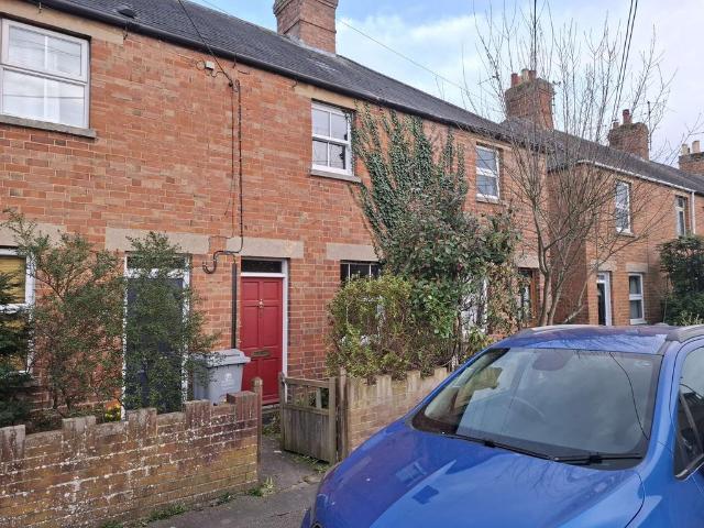 The Springs, Witney OX28 2 bed terraced house to rent £1,375 pcm £317 pw