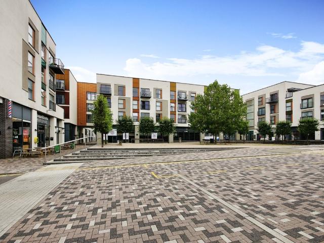 The Square, Bristol BS16, 2 bed flat to rent, £1,350 pcm | PrimeLocation