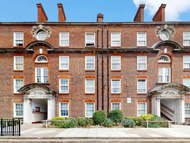 The Square, Peabody Estate, Fulham Palace Road W6, 2 bed flat to rent, £2,200 pcm | PrimeLocation