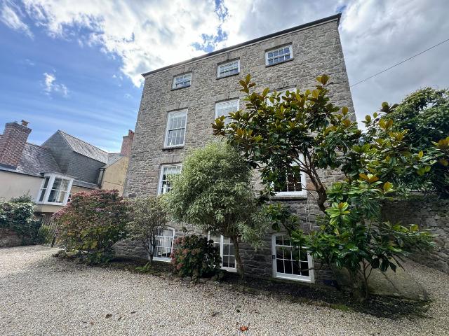 The Square, Penryn TR10, 1 bed flat to rent, £995 pcm | PrimeLocation