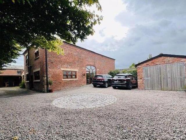 The Square, Walton Le Dale, 5 Bedroom Detached