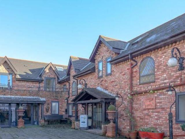 The Stables, Castleland Street, Office For Rent