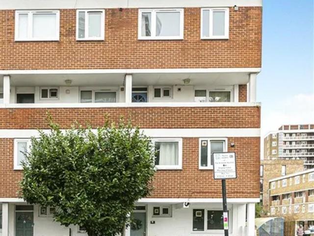 The Stag Bar, 96 Westbridge Road, London, SW11 3PH, United Kingdom | 3 bed apartment for rent #136865994 | Rentberry
