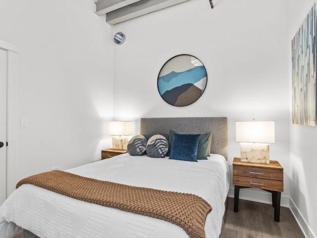 The Station Lofts 1 Bedroom Apartment for Rent at 118 S Clinton St, Chicago, IL 60661 Near West Side