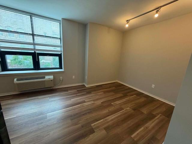 The Sterling Studio Apartment for Rent at 541 S 24th St, Omaha, NE 68102 Park East