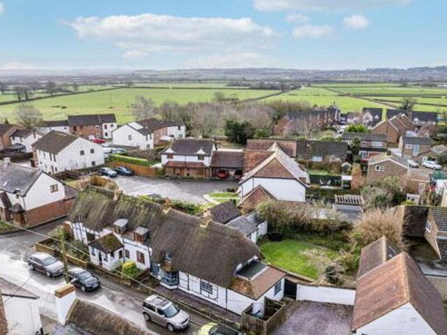 The Strand, Quainton, 3 Bedroom Cottage