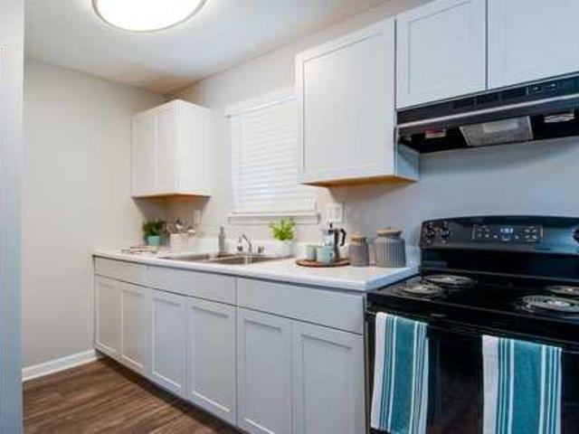 The Stratton 2 Bedroom Apartment for Rent at 333 Whispering Brook Dr, Louisville, KY 40229