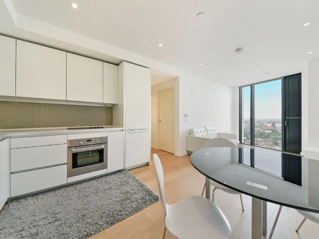The Strata, 8 Walworth Road, Elephant & Castle, London SE1, 1 bed flat to rent, £2,492 pcm | PrimeLocation