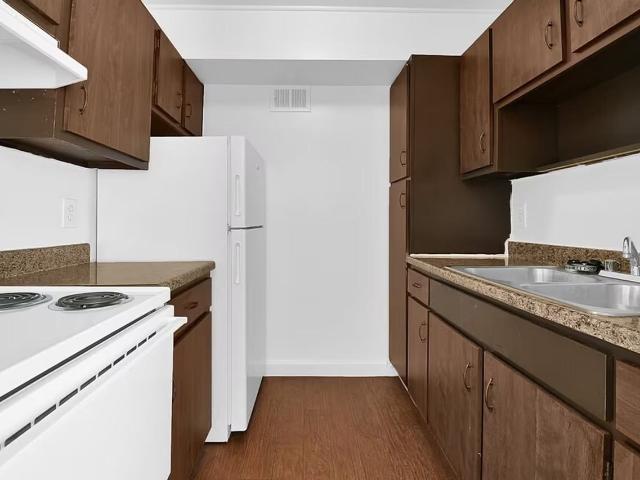 The Stratford Apartments 1 Bedroom Apartment for Rent at 3201 Watergate Rd, Indianapolis, IN 46224 Eagledale