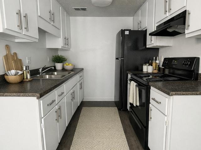 The Stratford Apartments 1 Bedroom Apartment for Rent at 3201 Watergate Rd, Indianapolis, IN 46224 Eagledale