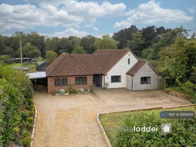 The Street, North Walsham, NR28 5 bed bungalow to rent £2,250 pcm £519 pw