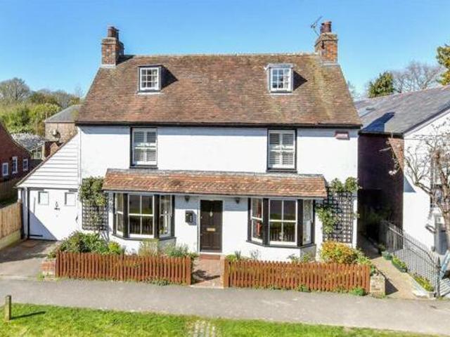 The Street, Appledore, 4 Bedroom Detached