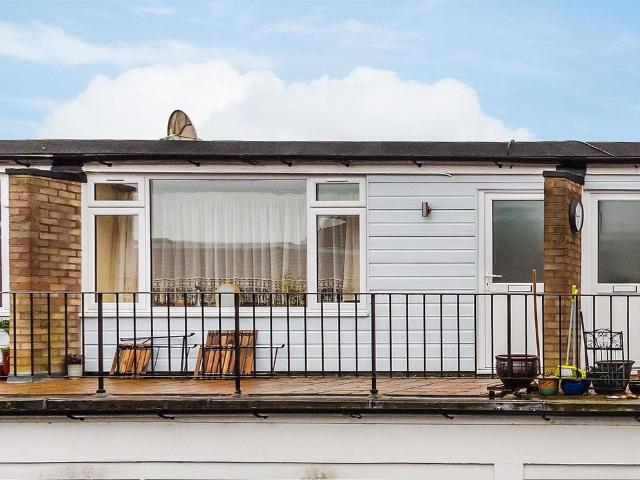 The Street, Ashtead KT21, 2 bed flat to rent, £1,500 pcm | PrimeLocation