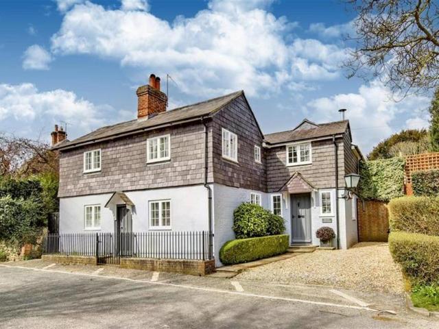 The Street, Bury, RH20 3 bed detached house to rent £2,150 pcm £496 pw