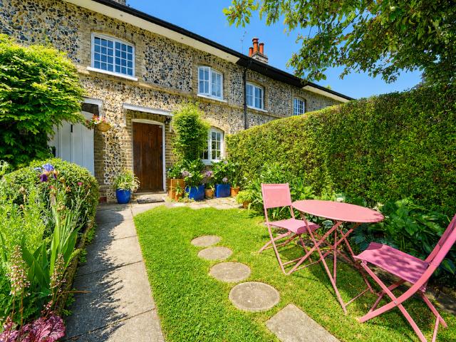 The Street, Braintree CM77 1 bed terraced house to rent £1,025 pcm £237 pw