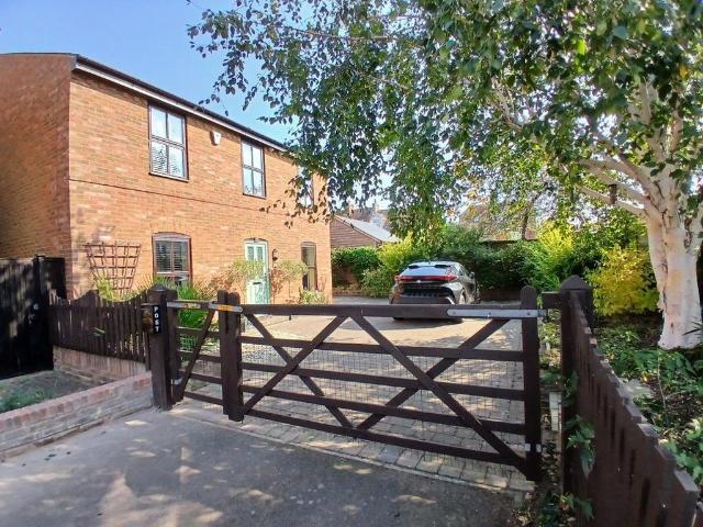 The Street, Canterbury CT3 4 bed house to rent £1,850 pcm £427 pw