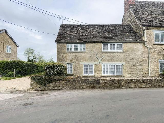 The Street, Castle Eaton, SN6 2 bed end of terrace house to rent £1,325 pcm £306 pw