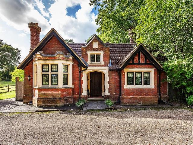 The Street, Compton, Guildford, Surrey GU3, 2 bed detached house to rent, £3,500 pcm | PrimeLocation