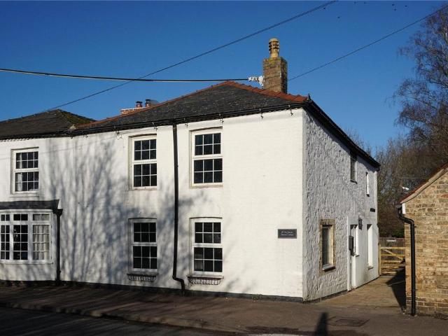 The Street, Freckenham, Bury St. 3 bed semi detached house to rent £1,575 pcm £363 pw
