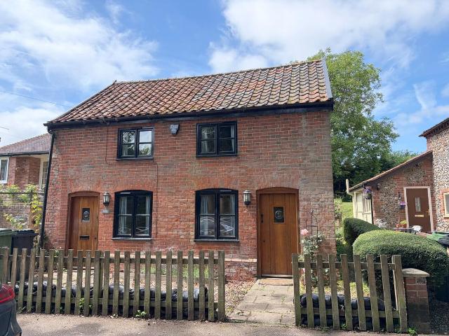 The Street, Saxlingham Nethergate, Norwich NR15, 2 bed detached house to rent, £1,000 pcm | PrimeLocation