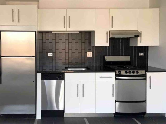 The Sutherland Studio Apartment for Rent at 4659 S Drexel Blvd, Chicago, IL 60653 Kenwood