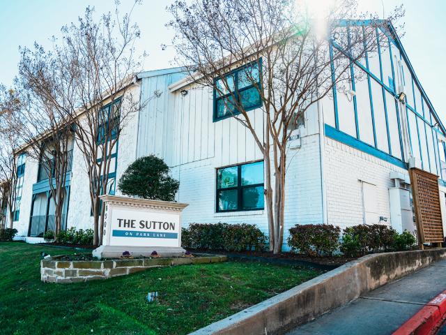 The Sutton on Park Lane 1 Bedroom Apartment for Rent at 8900 Park Ln, Dallas, TX 75231