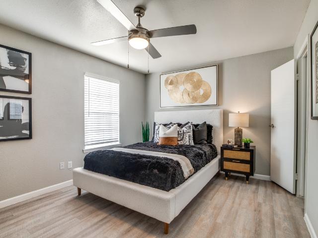 The Sutton Apartments 1 Bedroom Apartment for Rent at 22022 Cimarron Pkwy, Katy, TX 77450