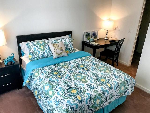 The Suites at Port Warwick 3 Bedroom Apartment for Rent at 301 Nat Turner Blvd S, Newport News, VA 23606 Deer Park
