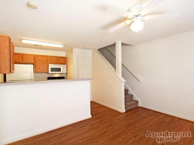 The Suites at Port Warwick 3 Bedroom Apartment for Rent at 301 Nat Turner Blvd S, Newport News, VA 23606 Deer Park
