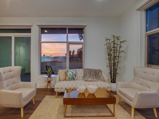 The Sunset Hue 1 Bedroom Apartment for Rent at 6630 W Sunset Blvd, Los Angeles, CA 90028 Central Hollywood